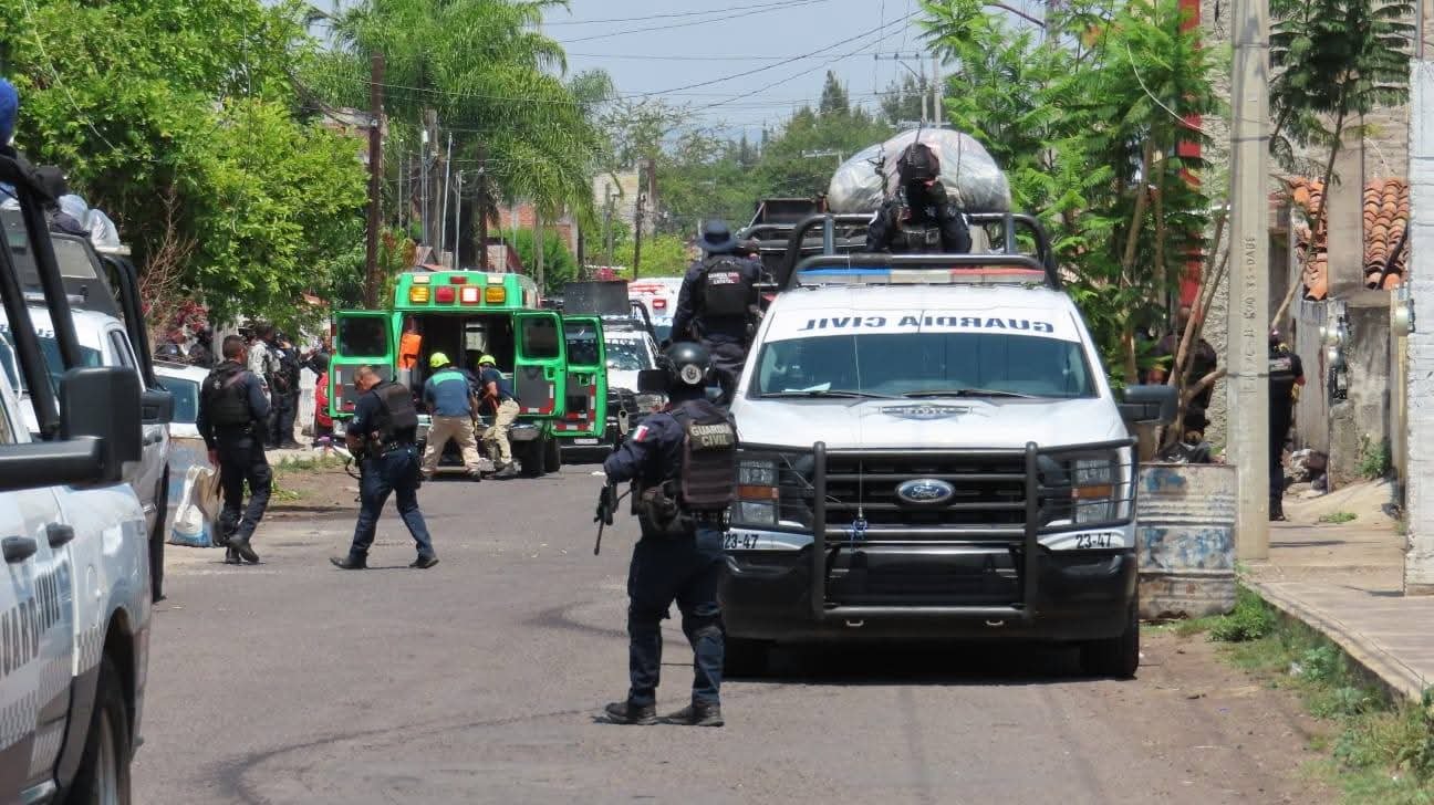 Violencia en Michoacán: Emboscada armada en Zamora deja seis policías y ...